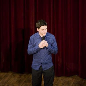 A legjobb magyar stand up humoristák - TOP24|24.hu